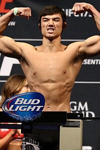 Aaron Phillips | OSOBNOSTI.CZ