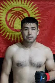 Akay uulu | OSOBNOSTI.CZ