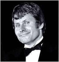 Bruce Glover | OSOBNOSTI.cz