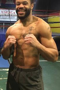 Dominique Smith | OSOBNOSTI.CZ