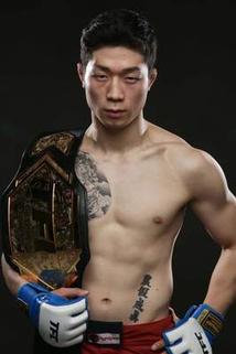 Jae Woong Kim | OSOBNOSTI.CZ