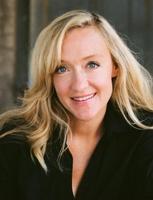 Jane McNeill | OSOBNOSTI.cz