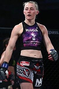 Kelly Faszholz | OSOBNOSTI.CZ