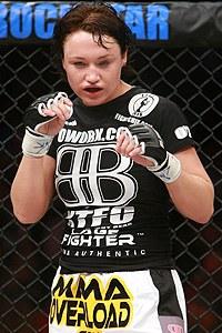 Kelly Kobold-Schmitz | OSOBNOSTI.CZ