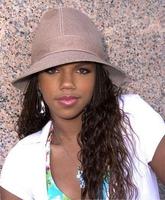 Kiely Williams | OSOBNOSTI.cz