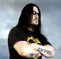 Mick Thomson | OSOBNOSTI.cz