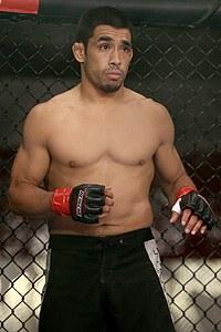 Mike John | OSOBNOSTI.CZ