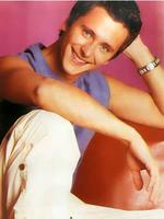 Ritchie Neville | OSOBNOSTI.cz