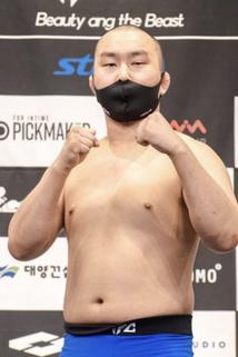 Sun Hong | OSOBNOSTI.CZ