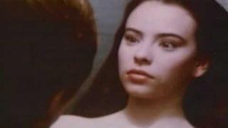 Mathilda May | OSOBNOSTI.cz